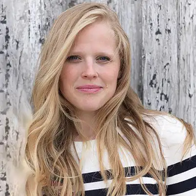 Janae Sharp now offering support for healthcare workers via text | Help Texts